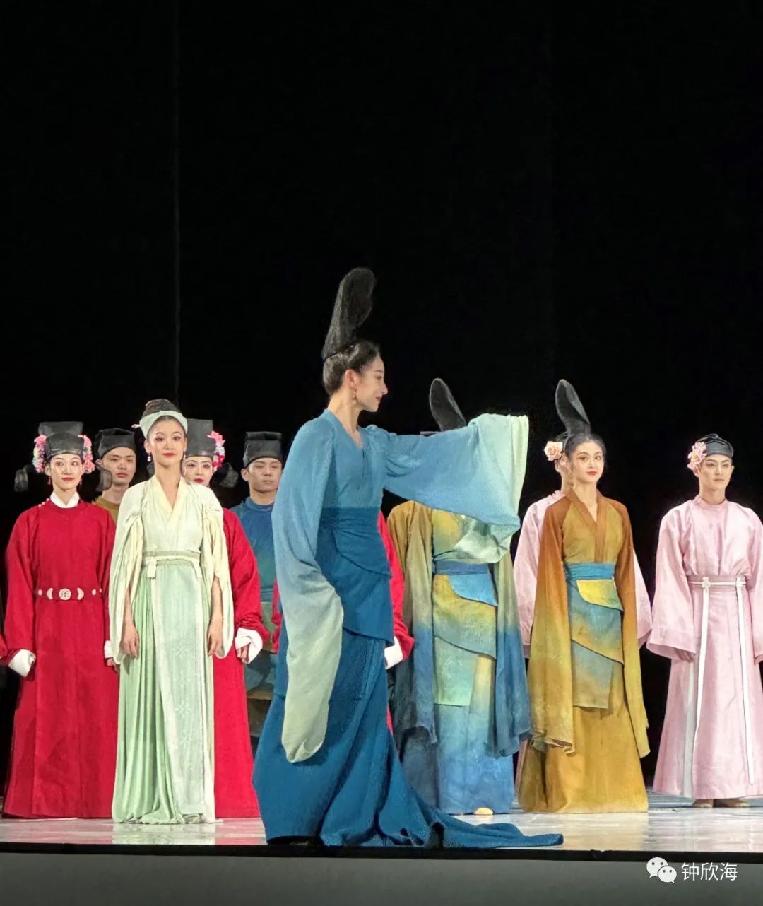 Some insights from watching the dance poetry drama "Only This Green ...