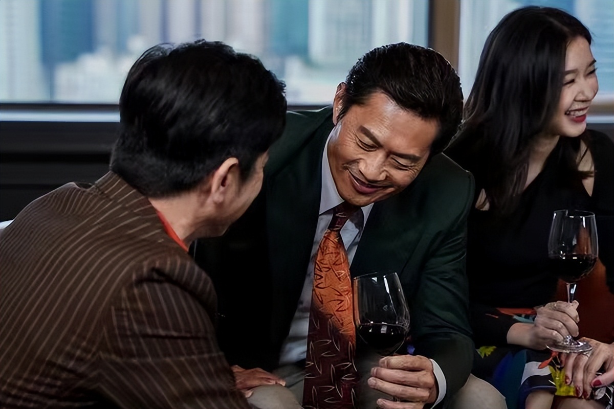 The former TVB strong sportsman has been in the industry for 34 years ...