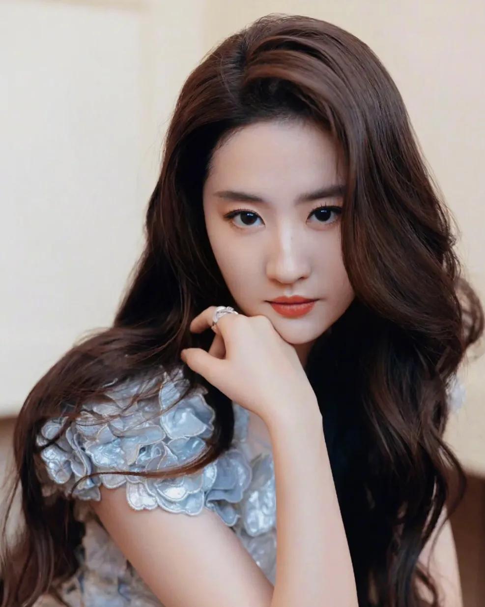 Fanfan said: Peng Xiaoran Zhang Ruoyun Zhao Liying Cai Xukun Liu Yifei Song Qian Tan Songyun ...