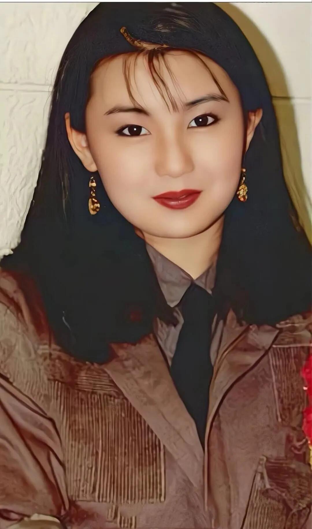 Maggie Cheung nostalgic photo 10 - iMedia