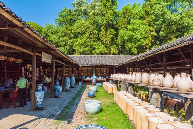 Famous historical and cultural city (Jingdezhen) - iNEWS