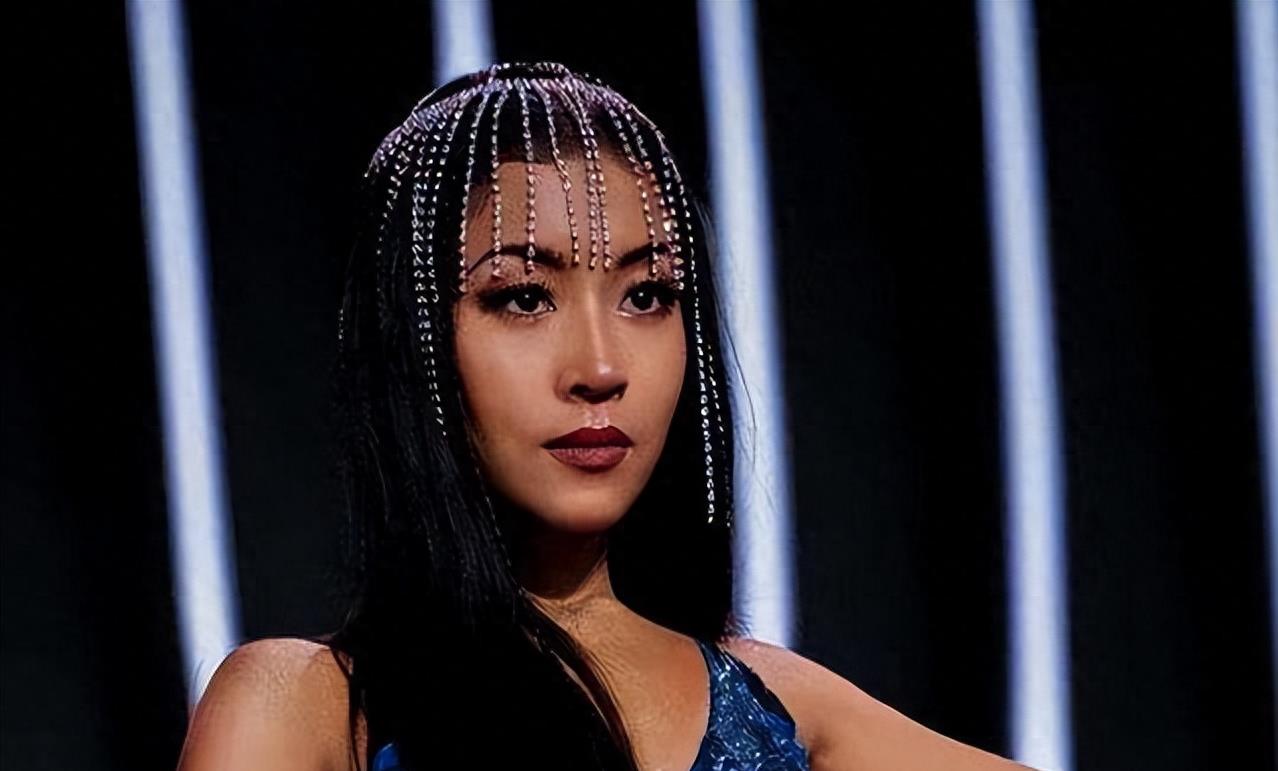 Showing off wealth, selling misery, knowing three things, the history ...