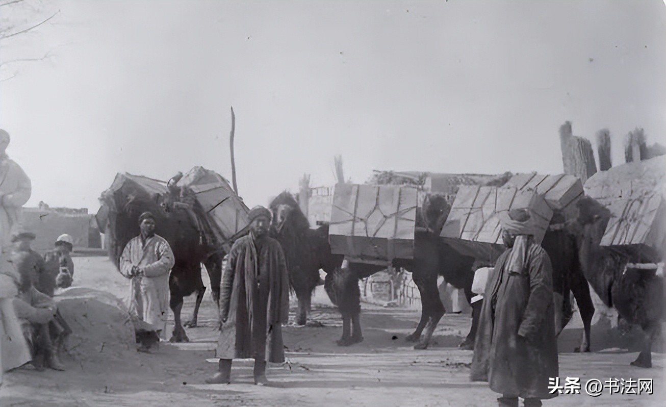 Most of the 50,000 pieces of authentic calligraphy in the Dunhuang ...