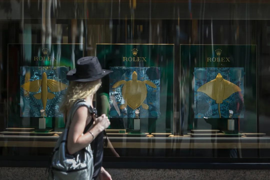 Is wearing a Rolex frequently robbed when going out?How to wear a watch ...