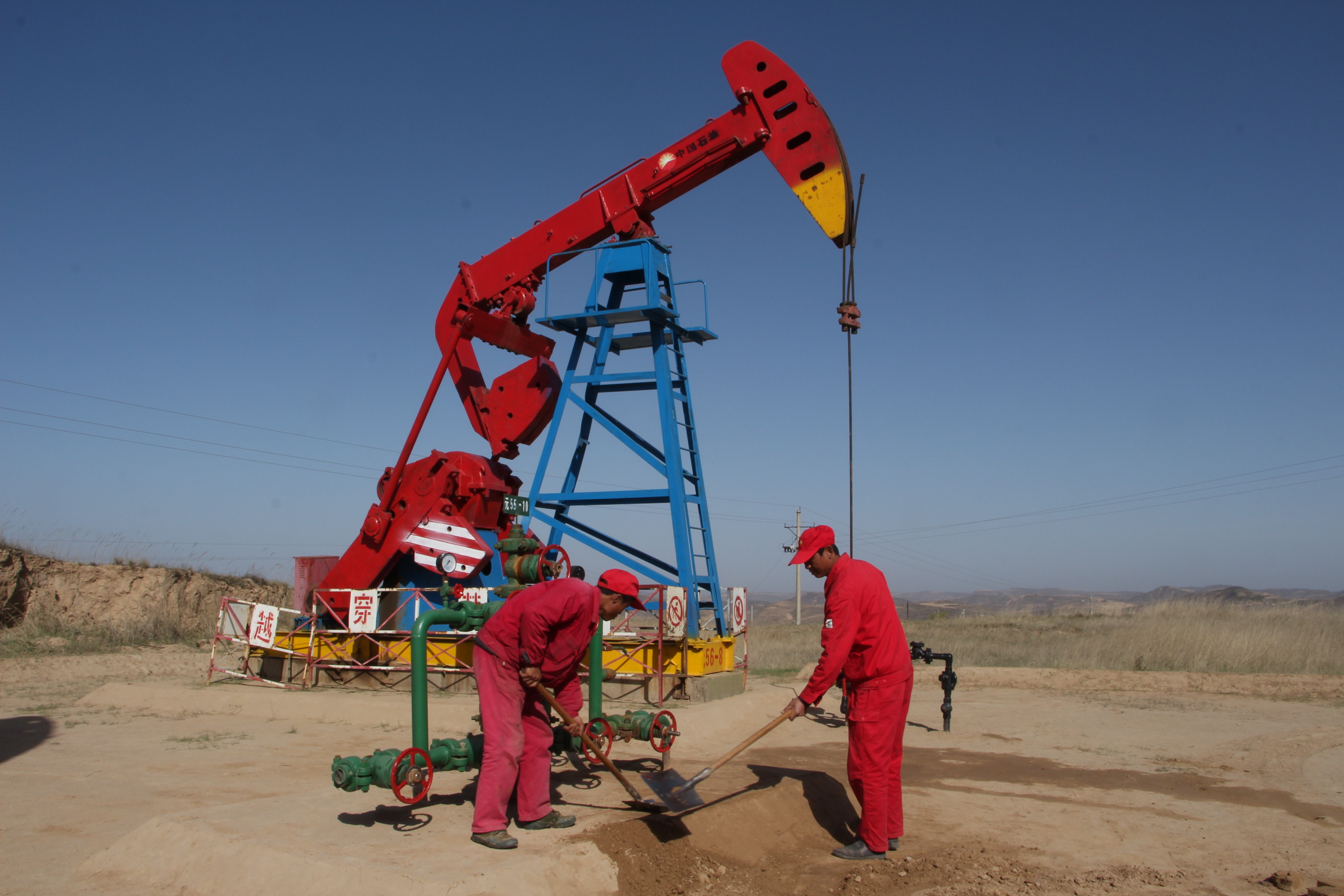 Where does oil come from? Will the earth run out of oil? How long can ...