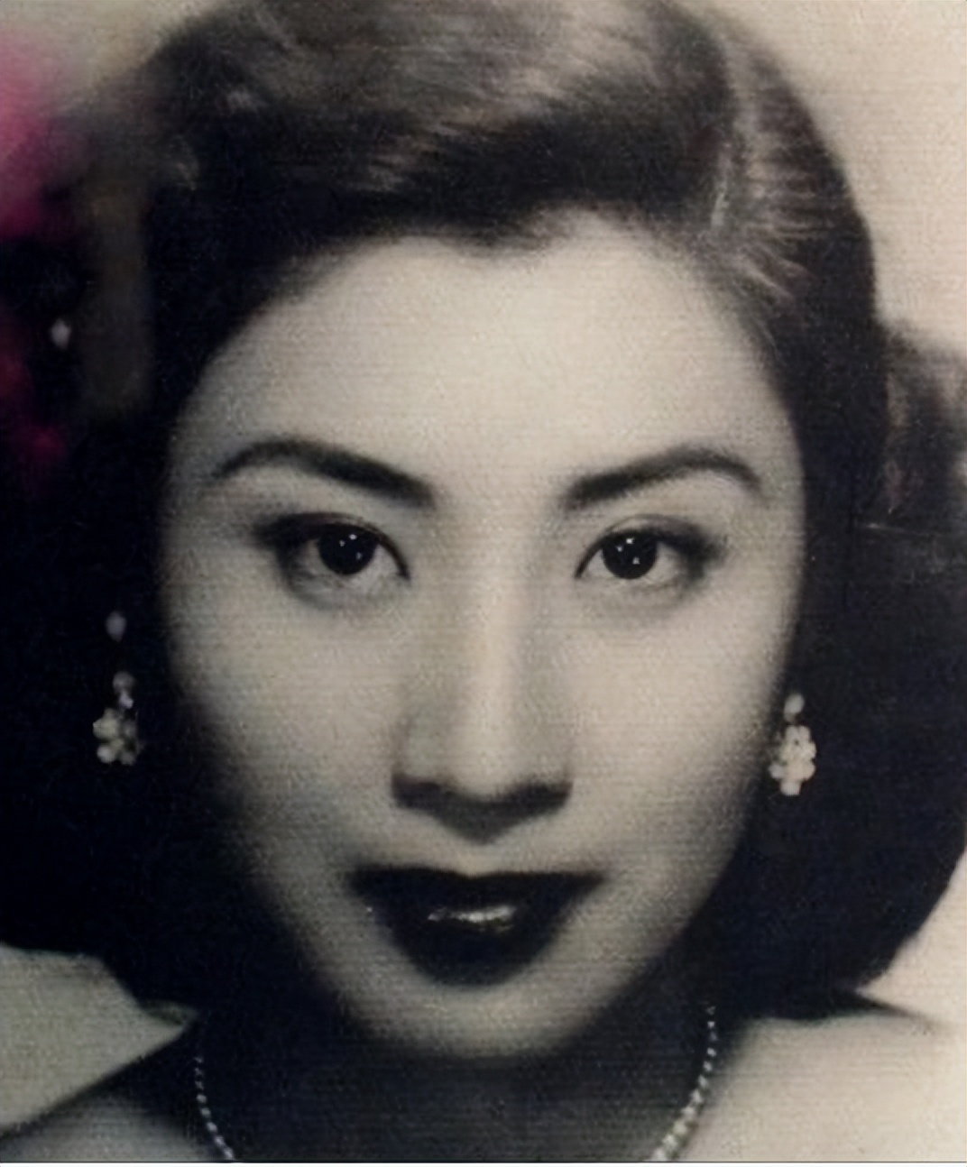 The 18-year-old photo of Zhang Lingfu's wife Wang Yuling is worthy of being a lady, who has been ...