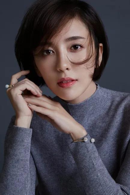 Jiarong Lv: pure and refined, charming and charming - iNEWS