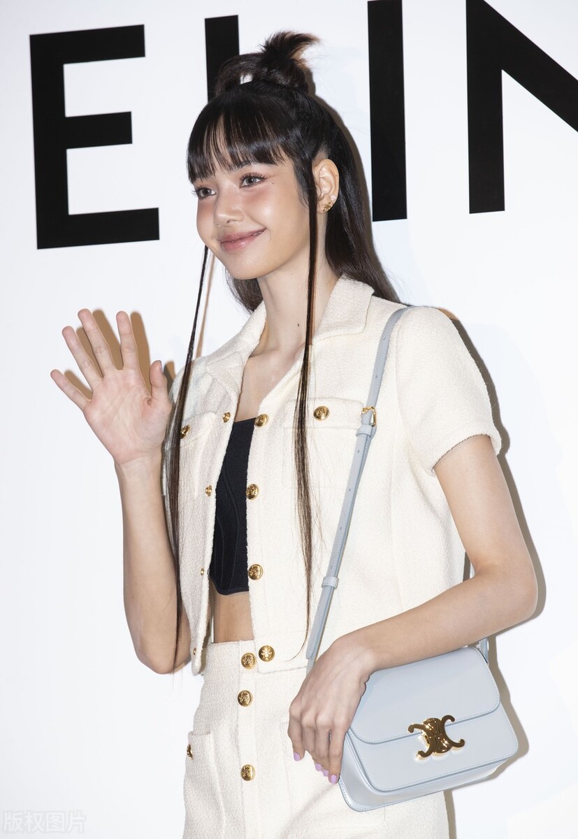 Lisa's new look for the event, I almost didn't recognize it! - iNEWS