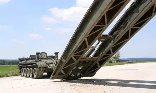 U.S. aids Ukrainian AVLB tank bridge vehicle for the first time - iMedia