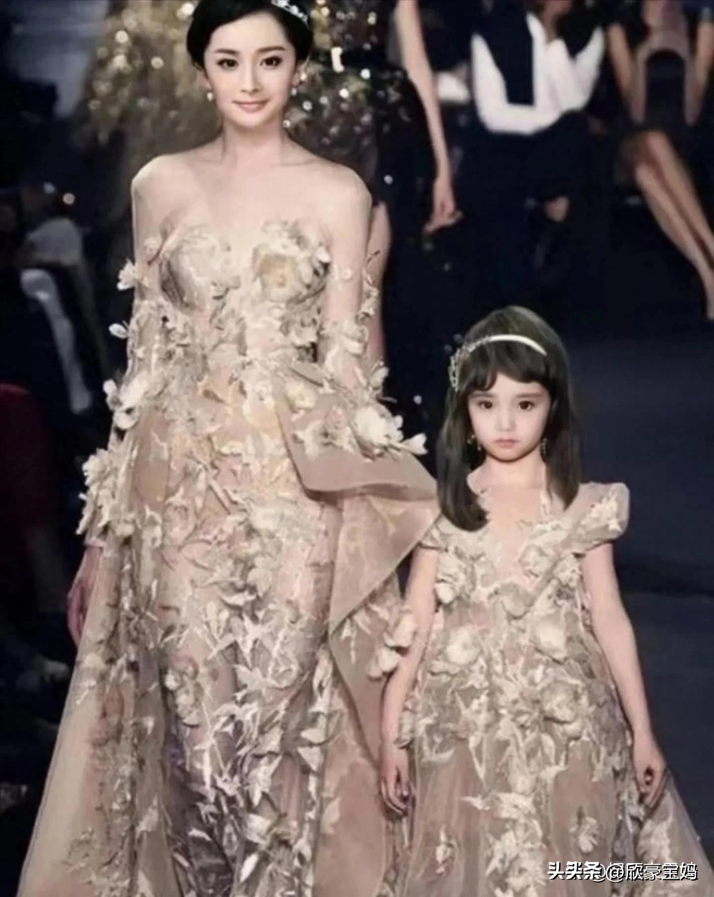 Yang Mi and Xiao Nuomi wear the same outfit; their mother is elegant ...
