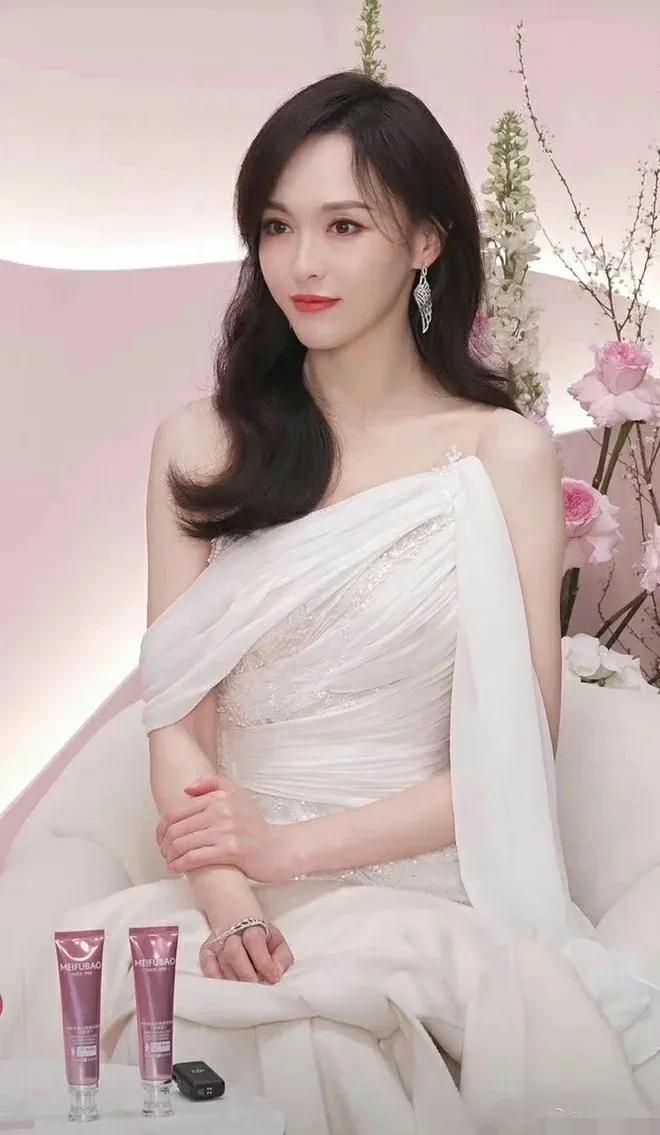 Tang Yan was "banned" from participating in the Weibo party, and the ...