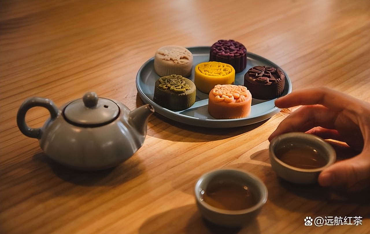 Before and after the Mid-Autumn Festival, it is important to drink tea ...