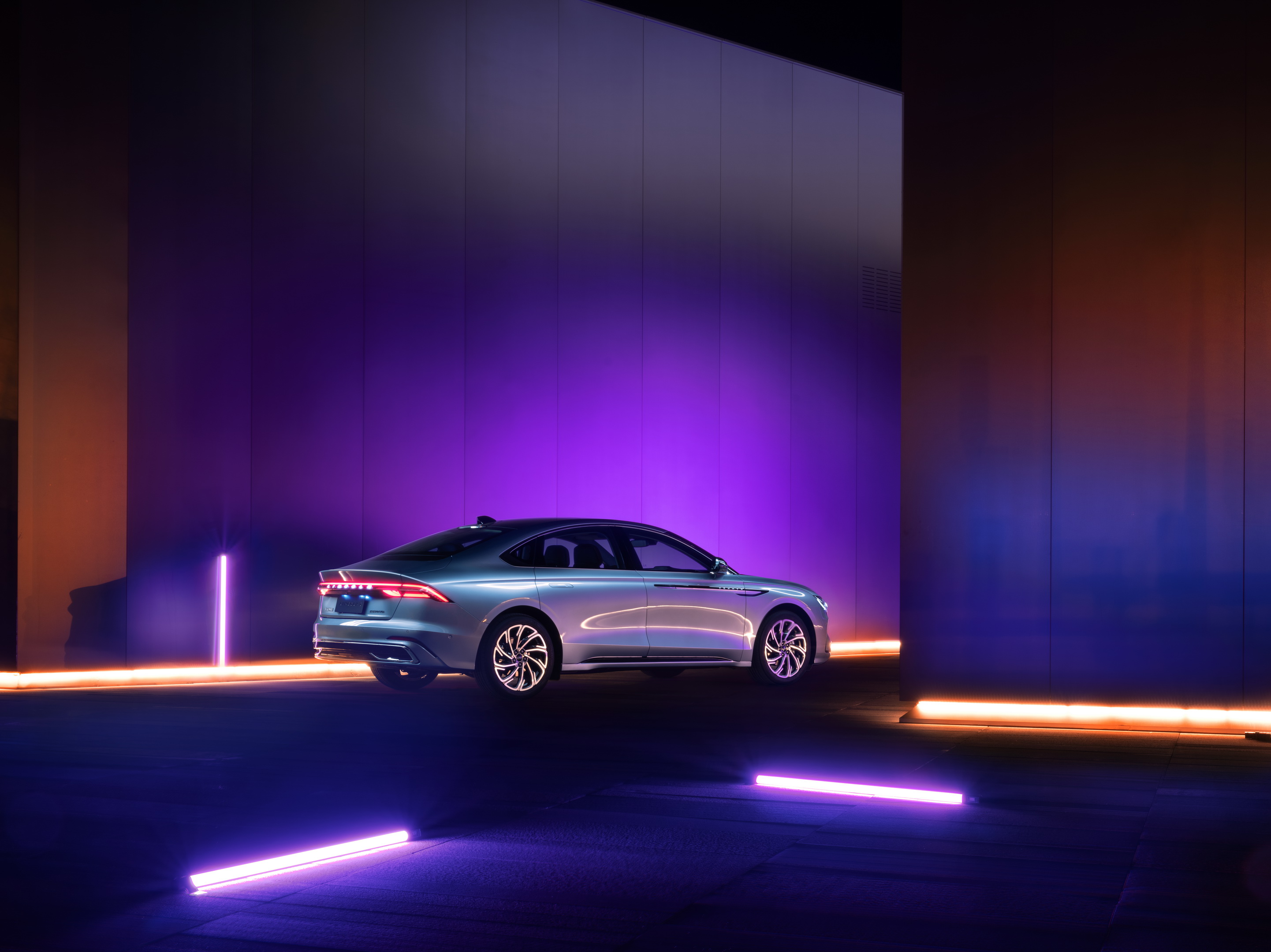 One model with two designs, Lincoln Z starts at 252,800, challenging ...