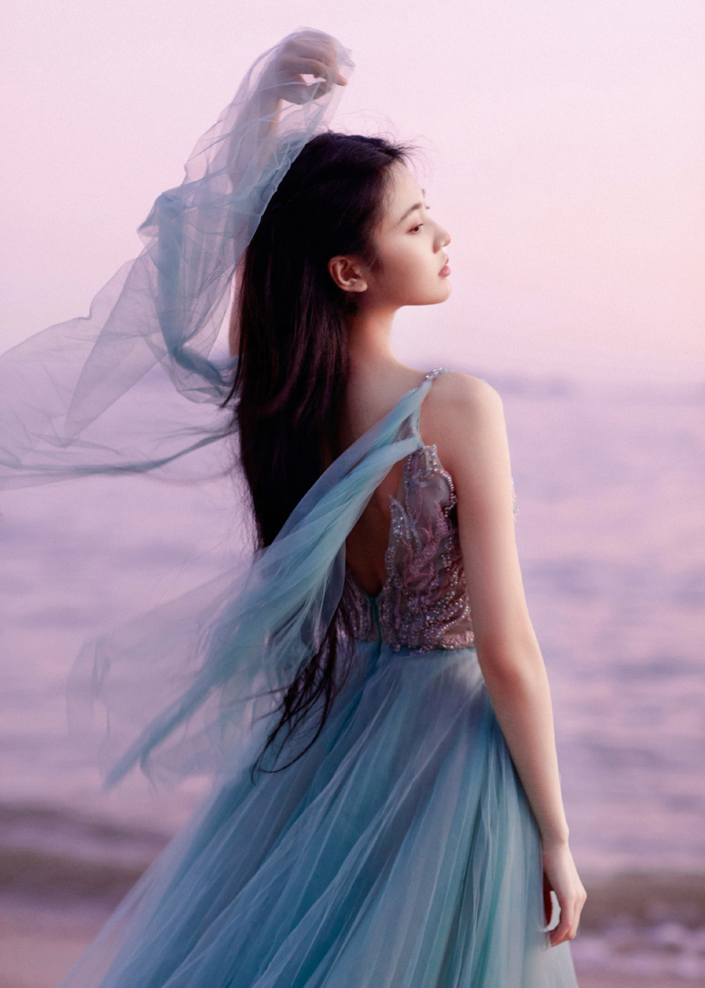 2022 Golden Rooster Award Zhang Huiwen - iNEWS