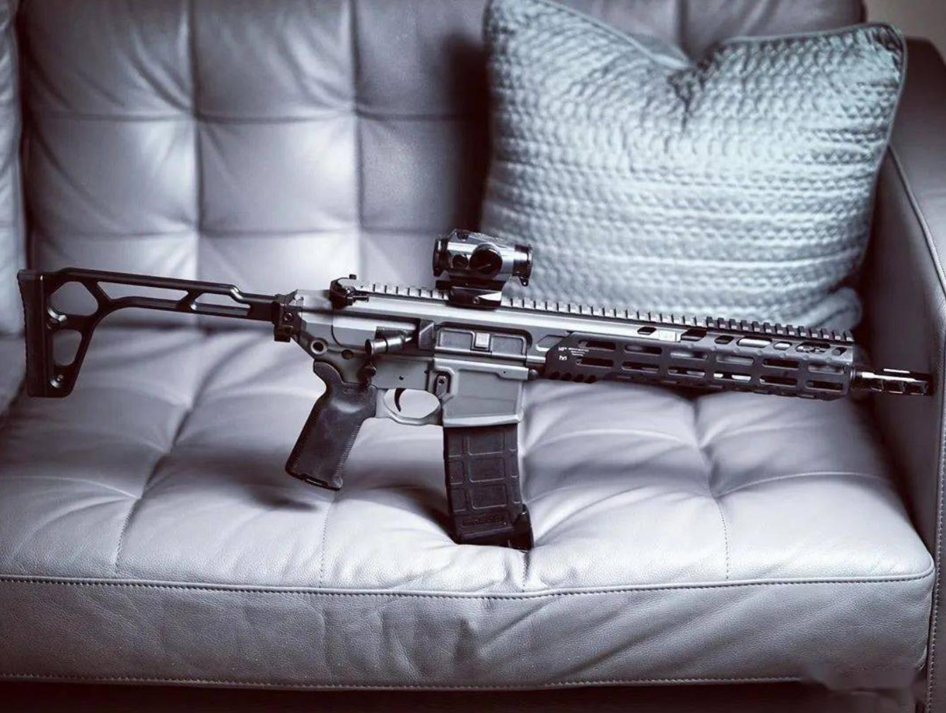 The 36 "most beautiful" assault rifles in the world are in line with ...