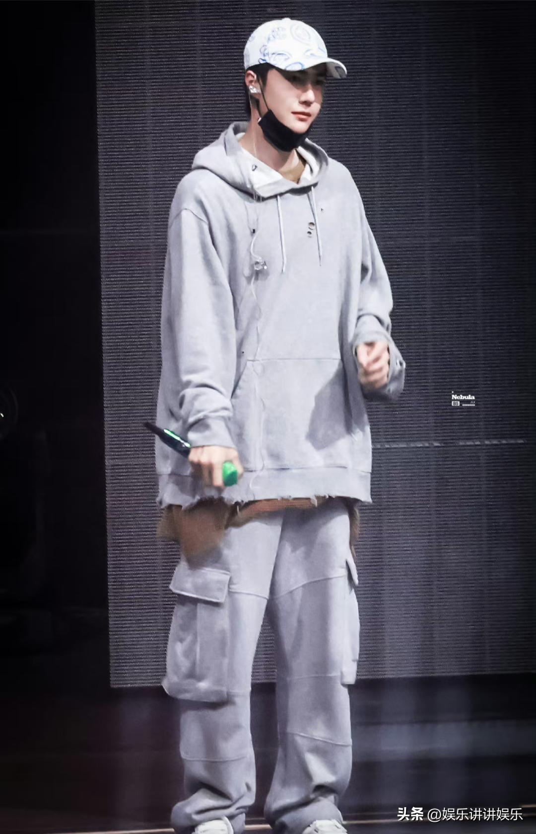 Wang Yibo and Chen Shuo became the protagonists of the Lehua concert ...