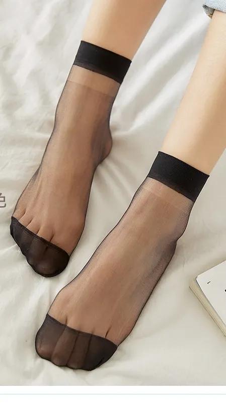 Why are short stockings so popular? - iNEWS