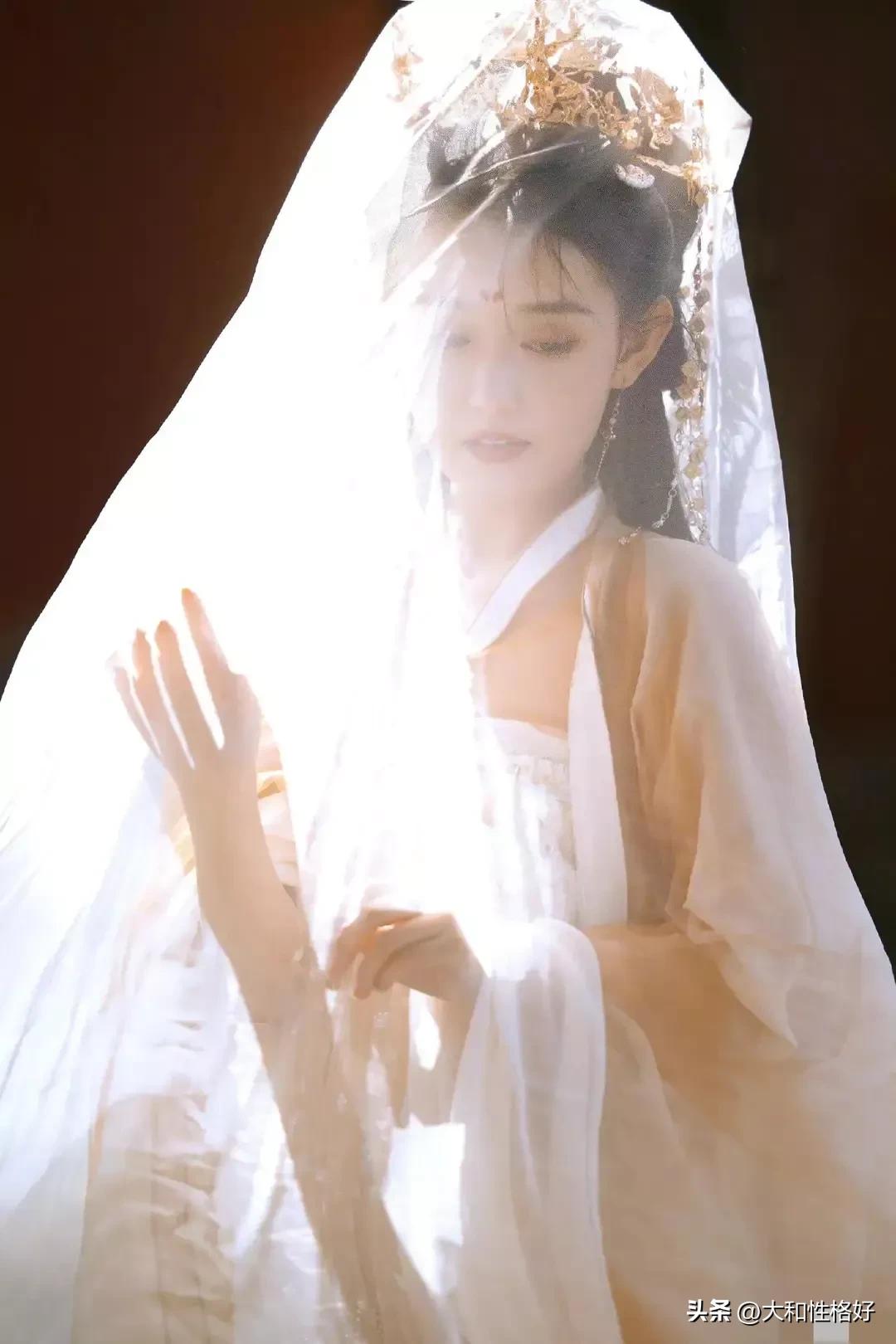 Jiang Yiyi-Ancient costume drama, beautiful and moving, fairy-like ...