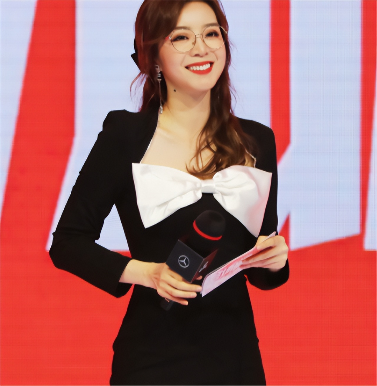 Yu Shuang's commentary cup slipped?Revealed the details of living with ...