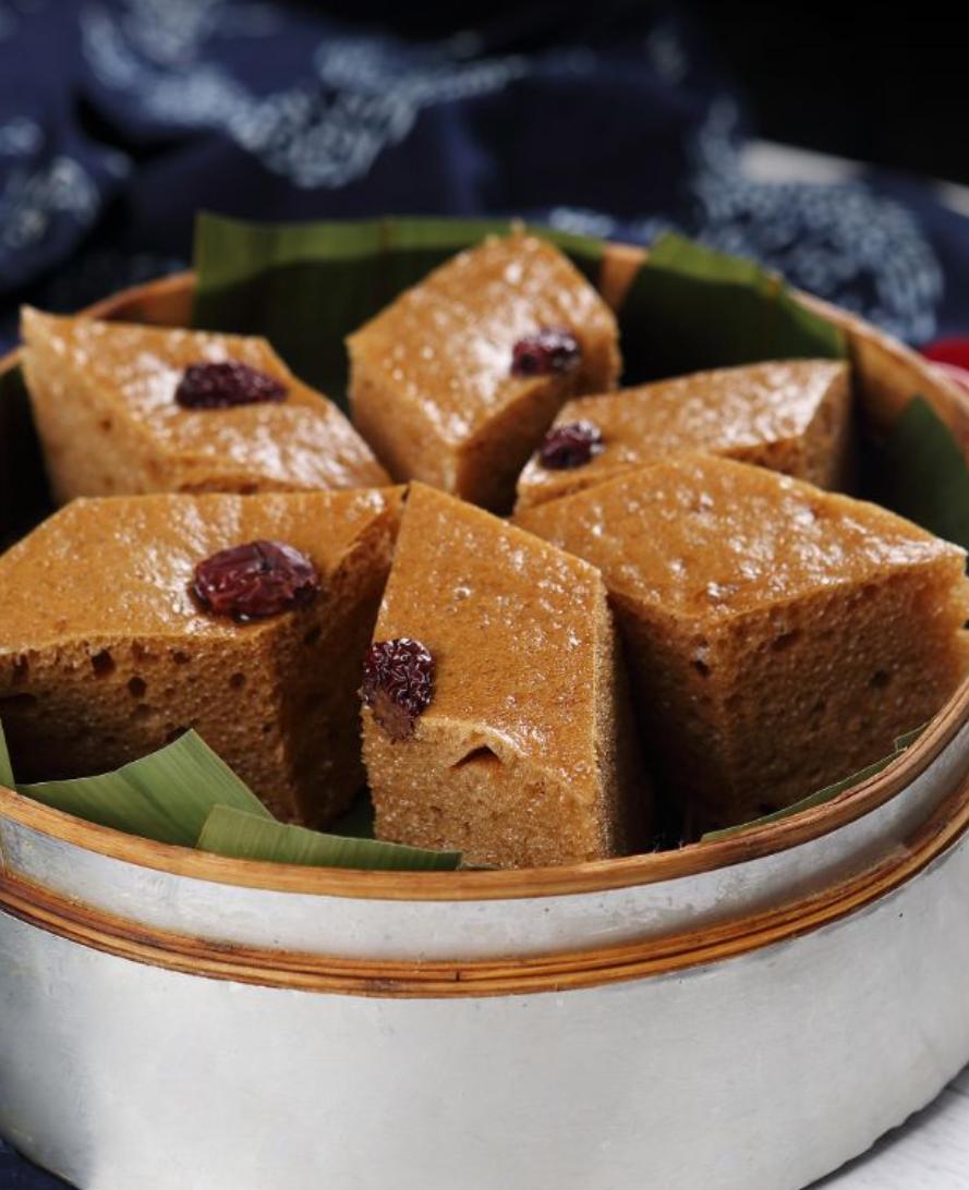 Zhuge Jun: shouldering the mission of Longyou hair cake inheritance - iNEWS