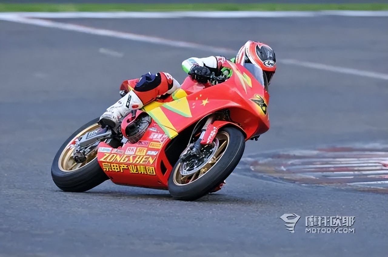 Following the RC401, there will be a large displacement imitation race ...