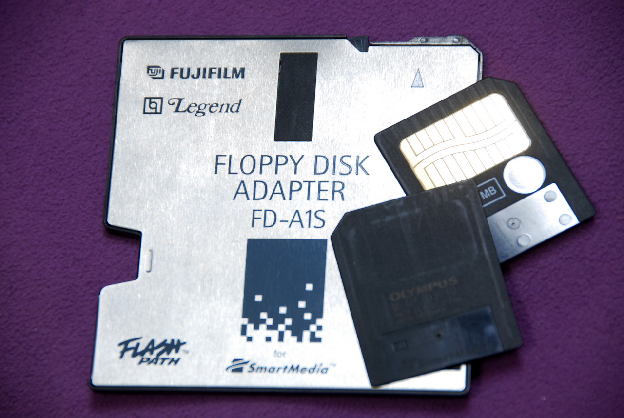 My first digital camera Olympus C-1400XL - iNEWS