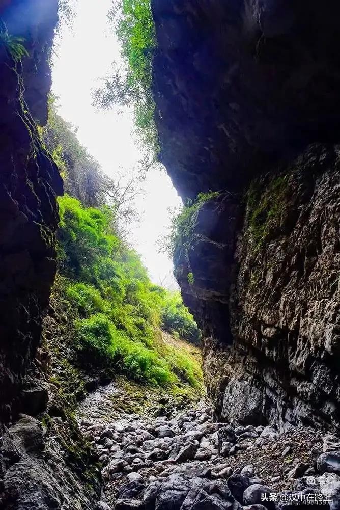 Eye-opening~Explore the Tianxing Cave in the South China Sea of ...