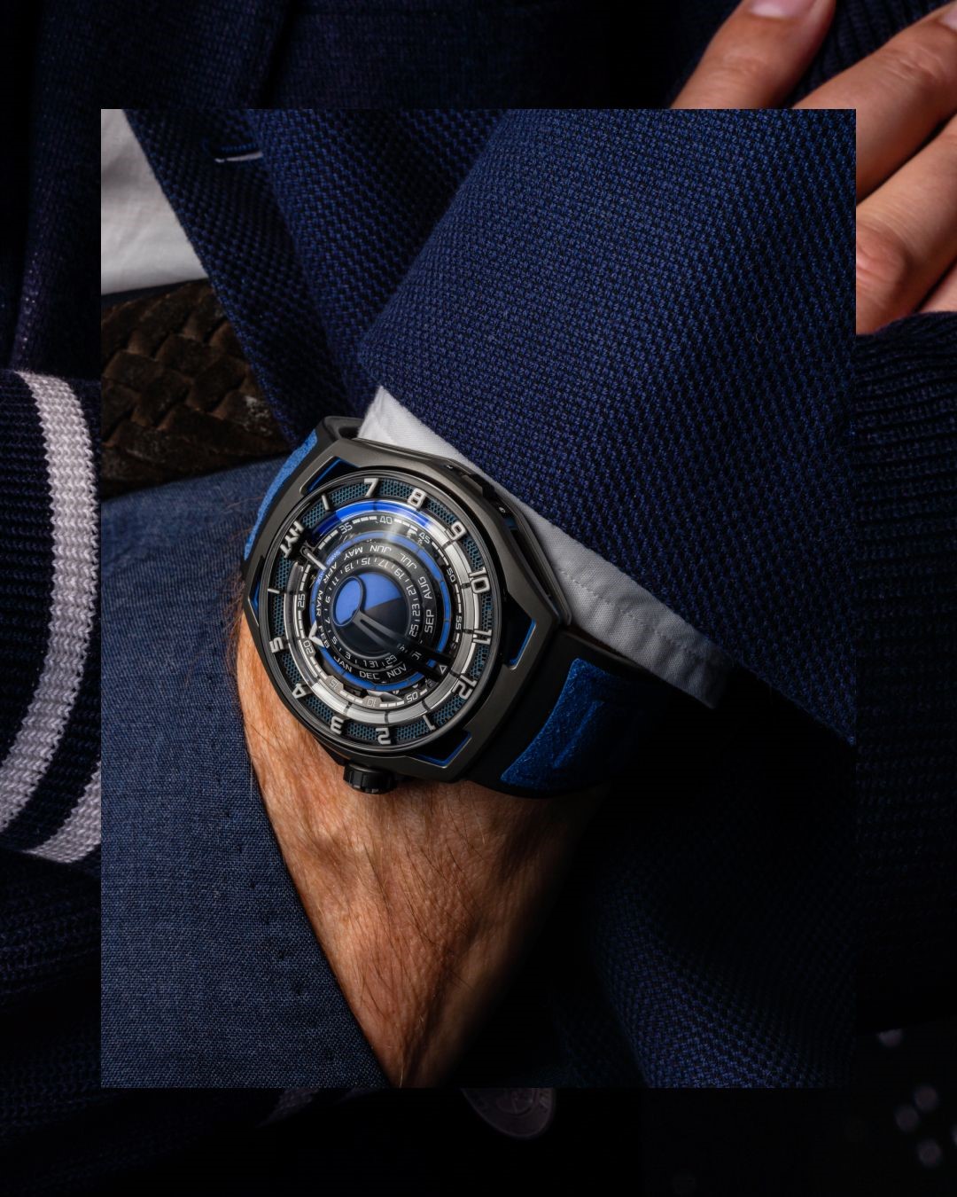 A good day starts with a good watch - iNEWS