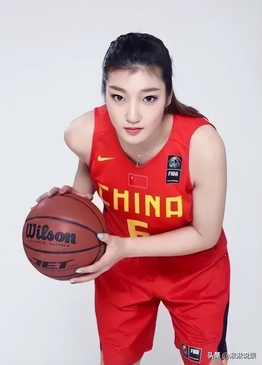 Zhang Long's ex-wife exposed Li Meng's private photos, netizens: Li Meng is not wrong, his ex ...