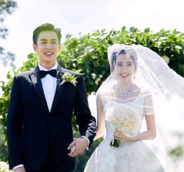 Tang Yixin's new play "Mature Years" struck, chatting with Wang Yanlin intimately, not afraid of ...