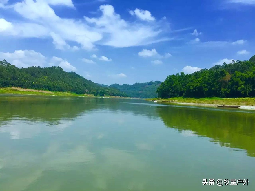 Pingqiang Three Gorges—Drunken Beauty Dahui Bay, Reflecting Rapeseed ...