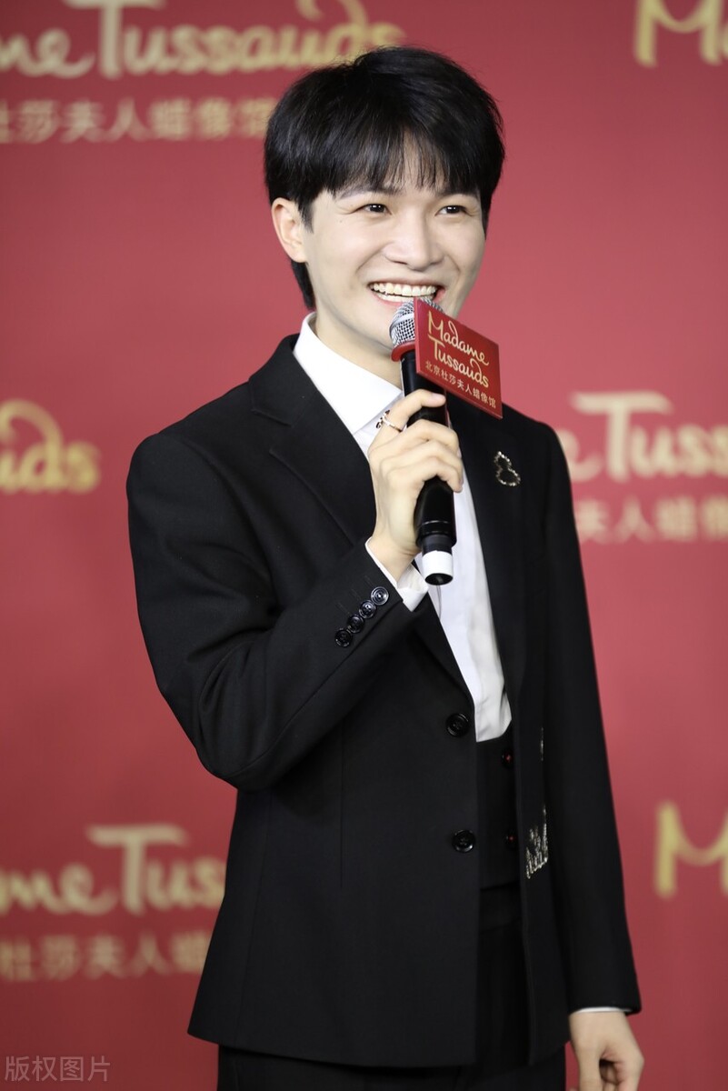 Singer Zhou Shen was exiled by Na Ying and kept hidden for many years ...