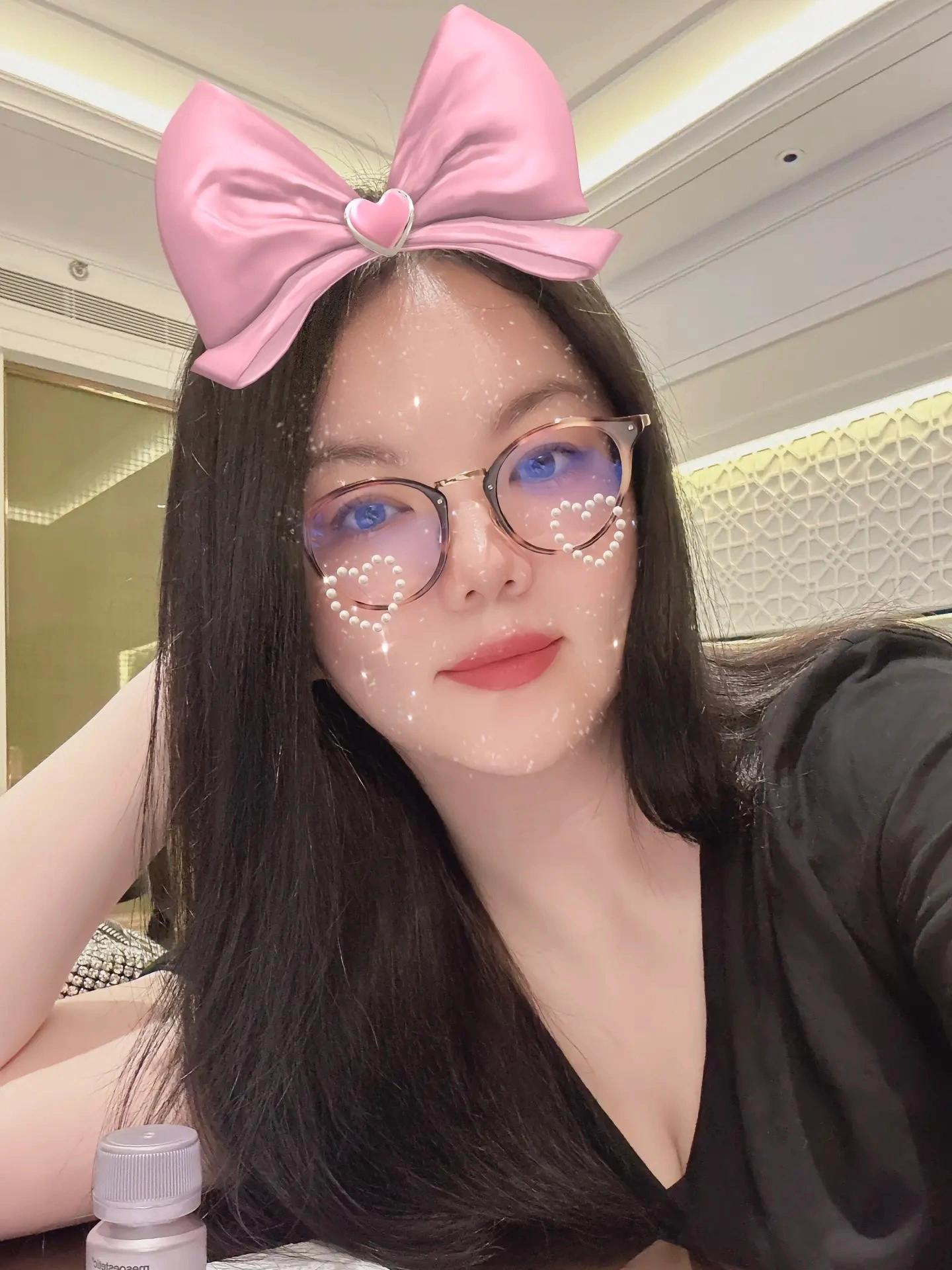 Li Xiang Wang Shiling's play photos feature the word "trench"! - iNEWS