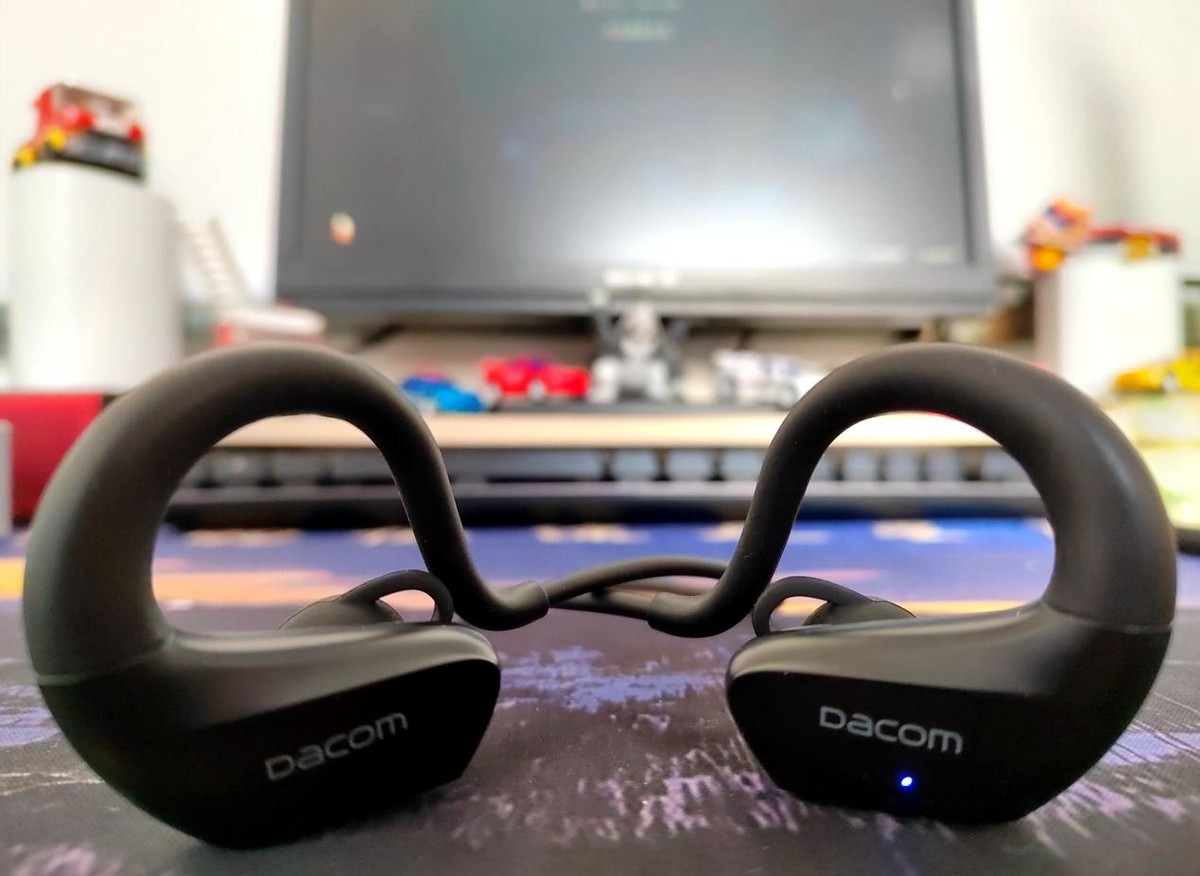 The combination of bone conduction and air conduction, the sound ...