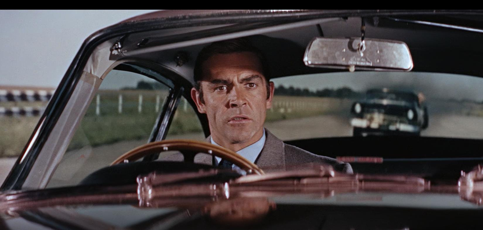 The fourth part of the 007 film series: "007 Thunderbolt" to see how Bond subdues the Devil ...