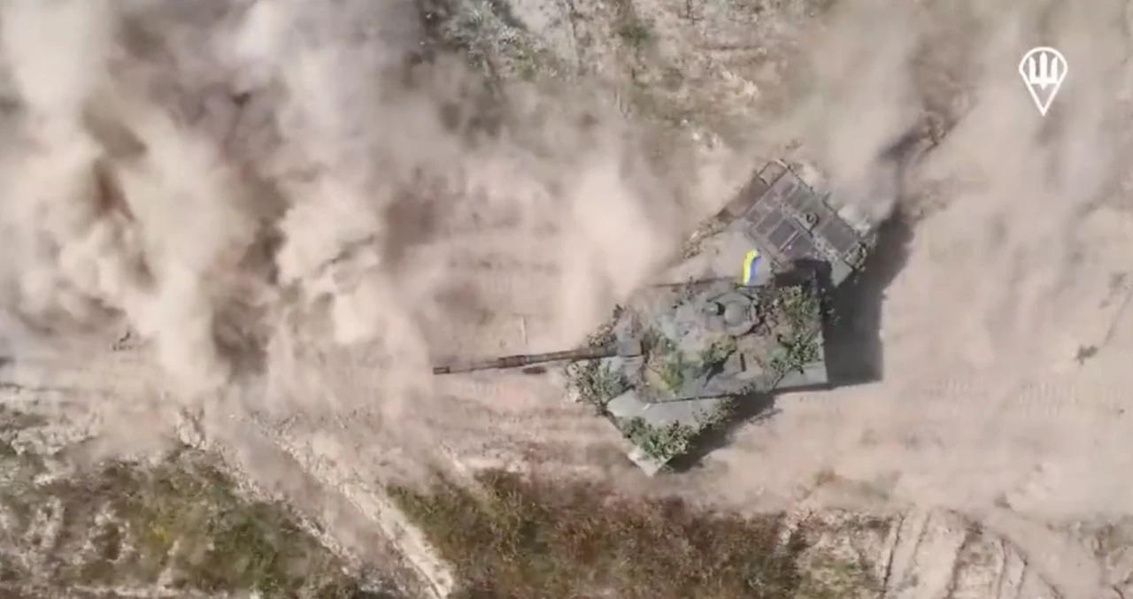 Ukrainian Challenger 2 tank damaged for the first time - iMedia