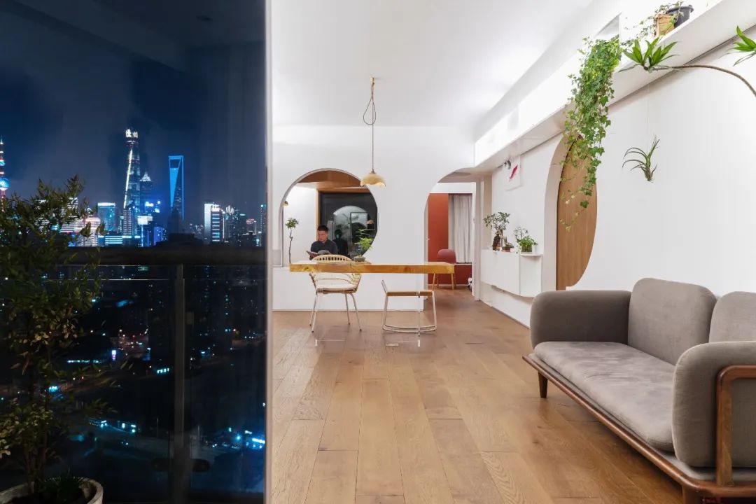 Install a "courtyard" in a 90-square-meter building, and see how a ...