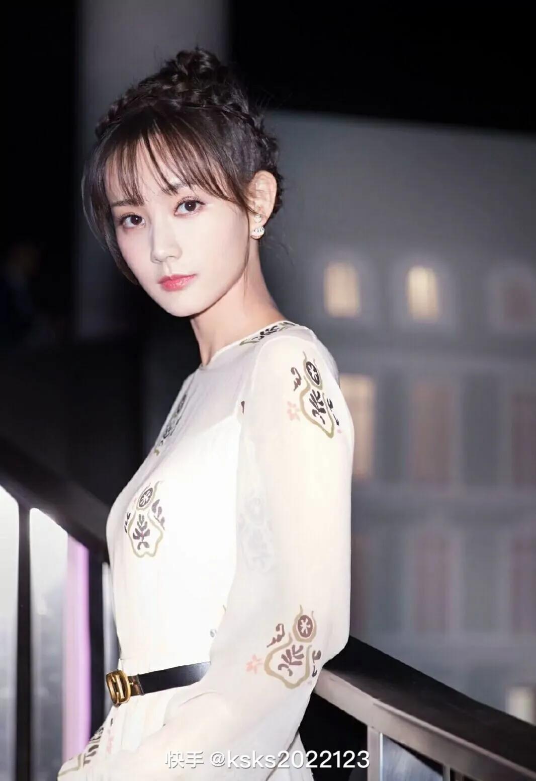 Actress Collection: Li Yitong - iNEWS