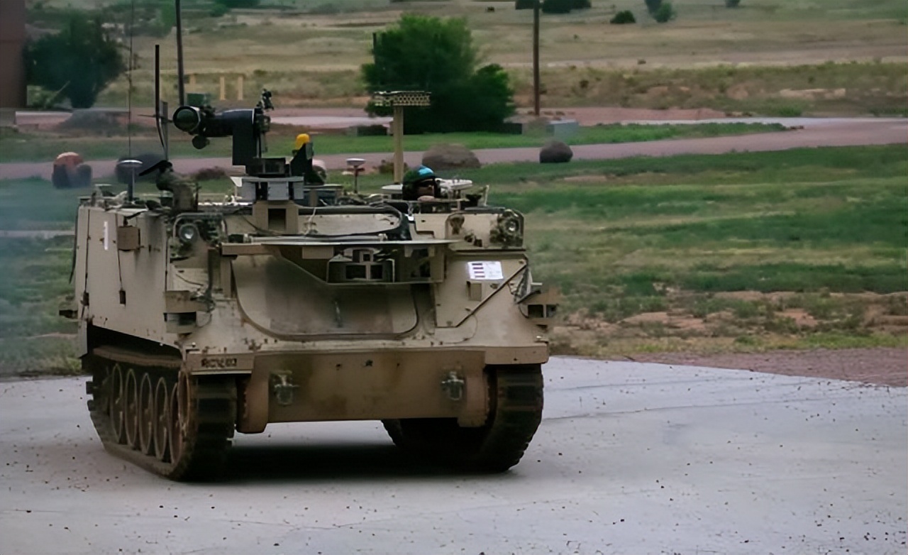 American AIFV infantry fighting vehicle - iNEWS