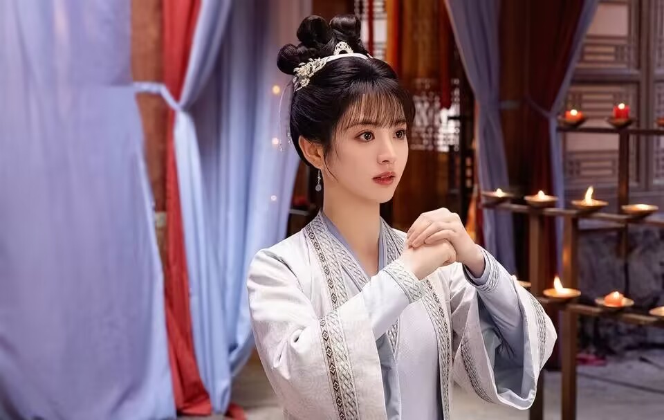 Feng Shaofeng is about to launch another ancient puppet show, and it ...