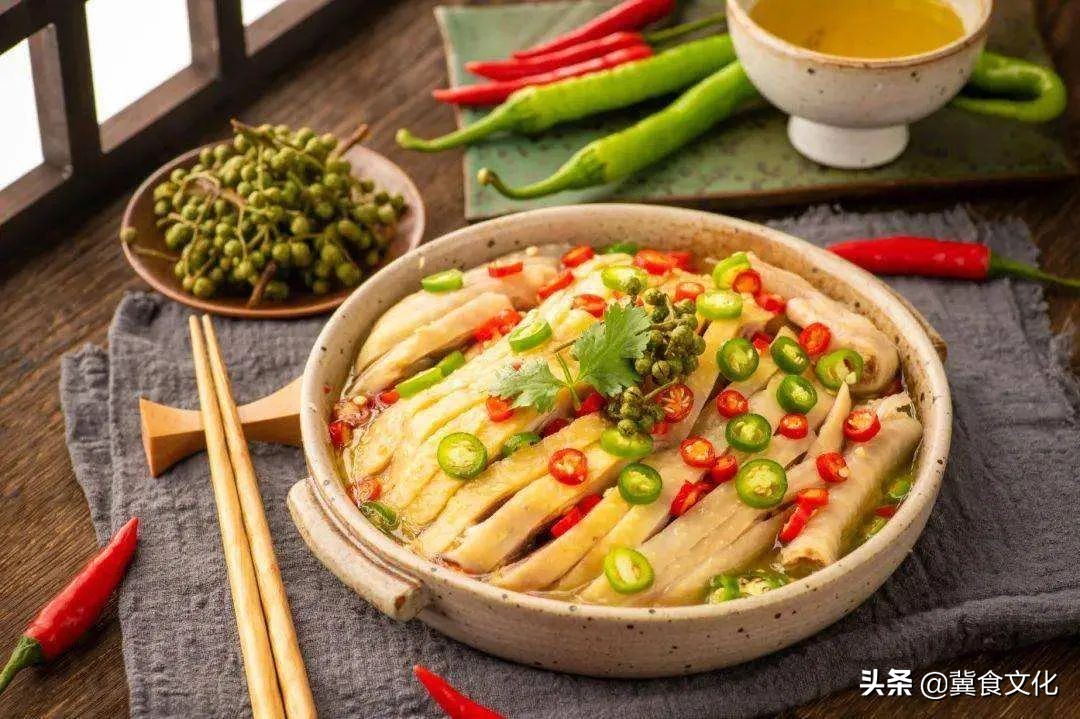 The practice of rattan pepper chicken is simple and delicious - iNEWS
