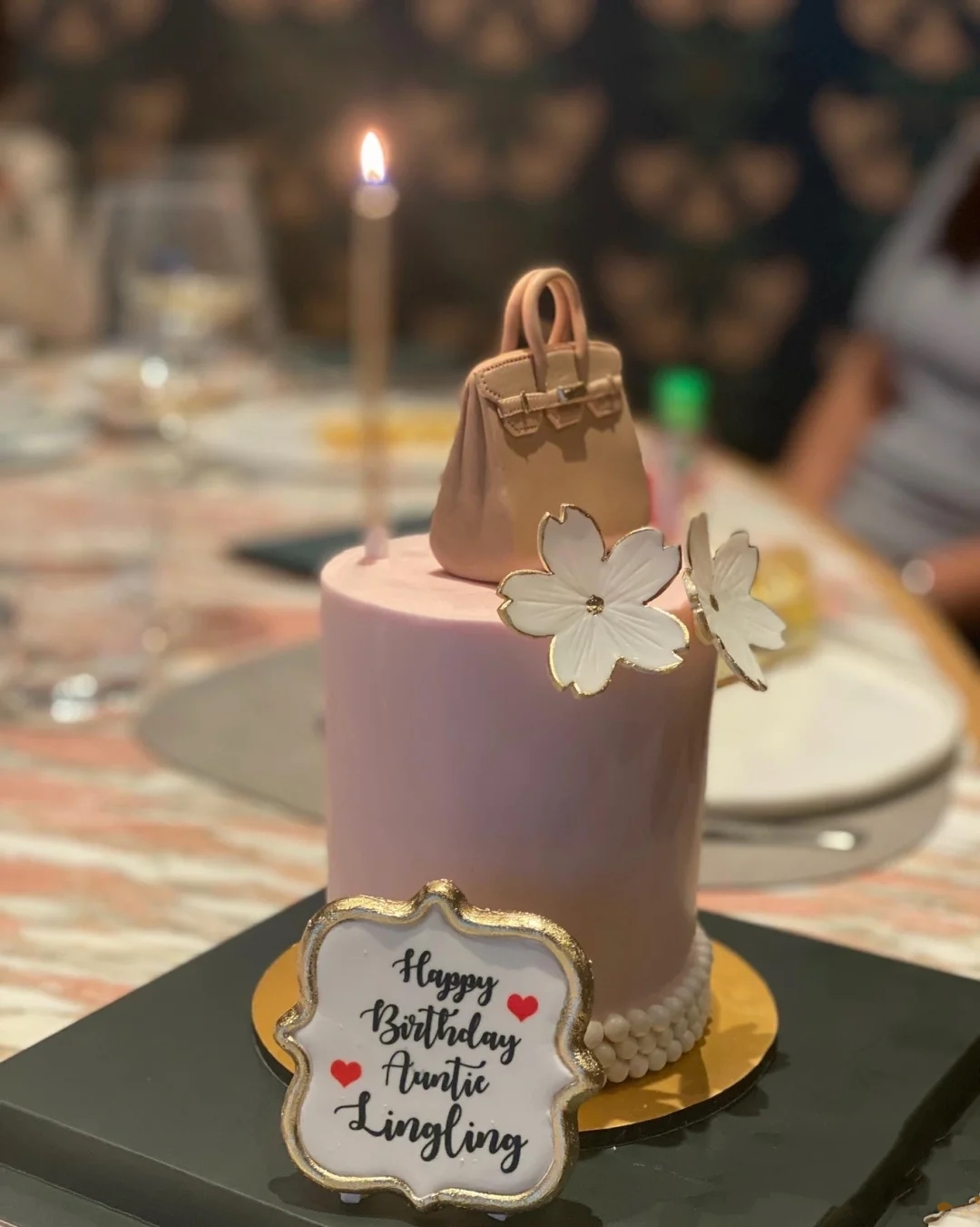 Xie Lingling's 66th birthday, many celebrities came to congratulate ...