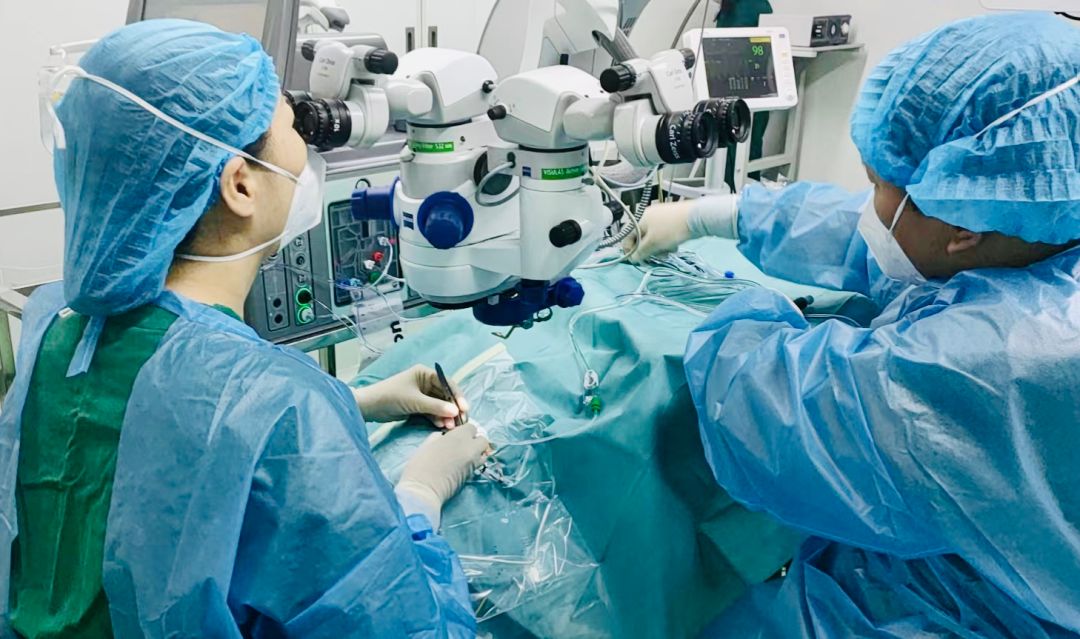 Sudden loss of vision, blocking in front of the eyes!Retinal detachment ...