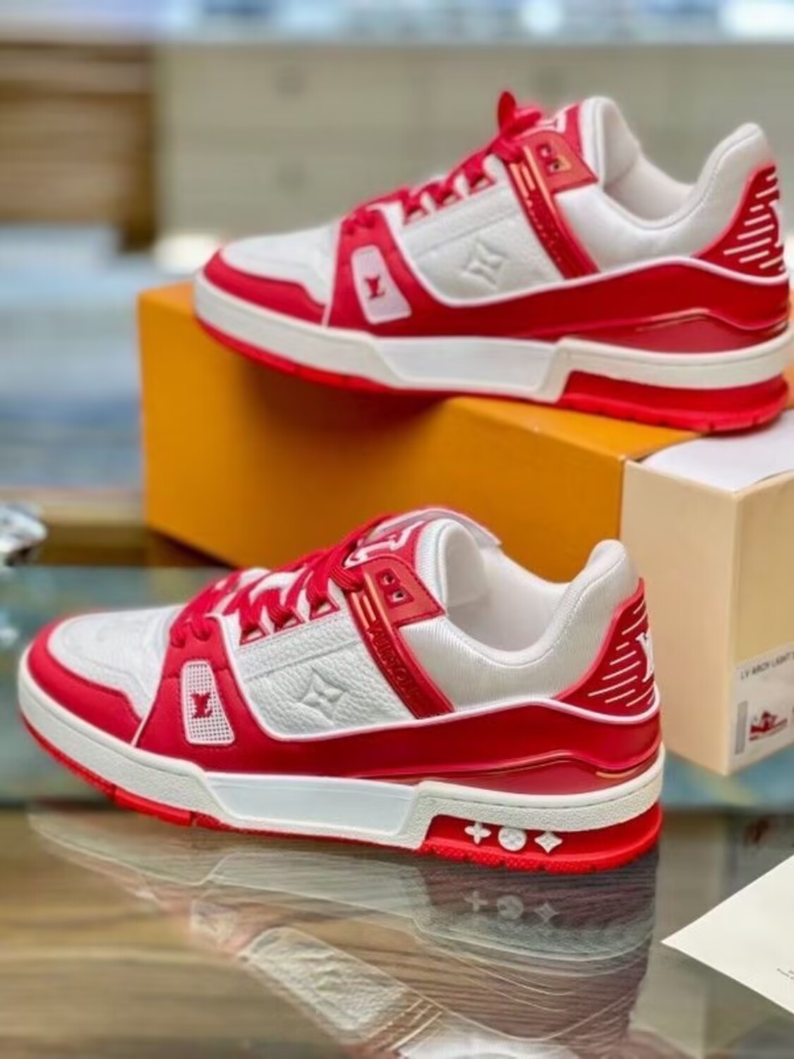 Share lv shoes love this eye-catching Sao red - iNEWS