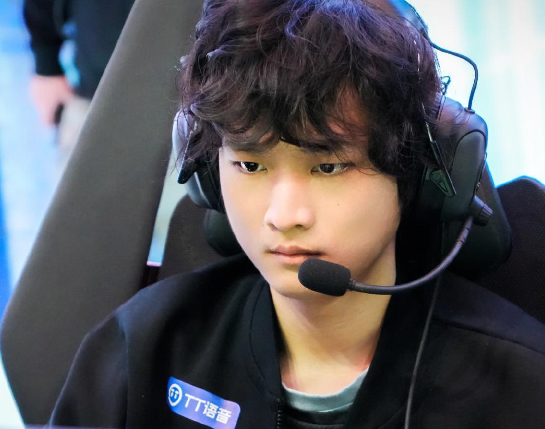 BLG revenged TT in the final and won the Demacia Cup. Huanfeng was completely out of shape! - iNEWS