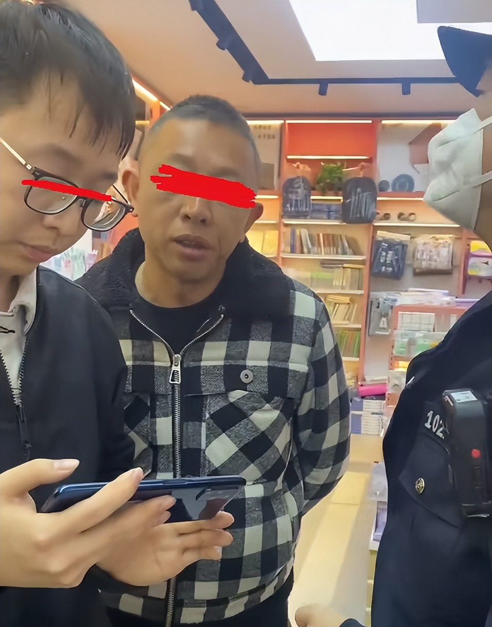 The little girl was wronged by the stationery store for stealing things ...