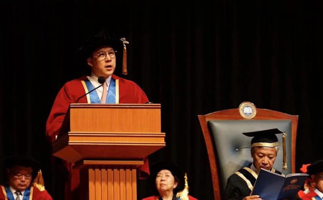 Fok Chen-ting and Zhu Lingling are rarely in the same frame. Family ...