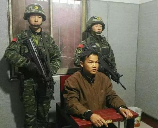 Zhang Koukou: At the age of 13, his mother died in his arms, and he did ...