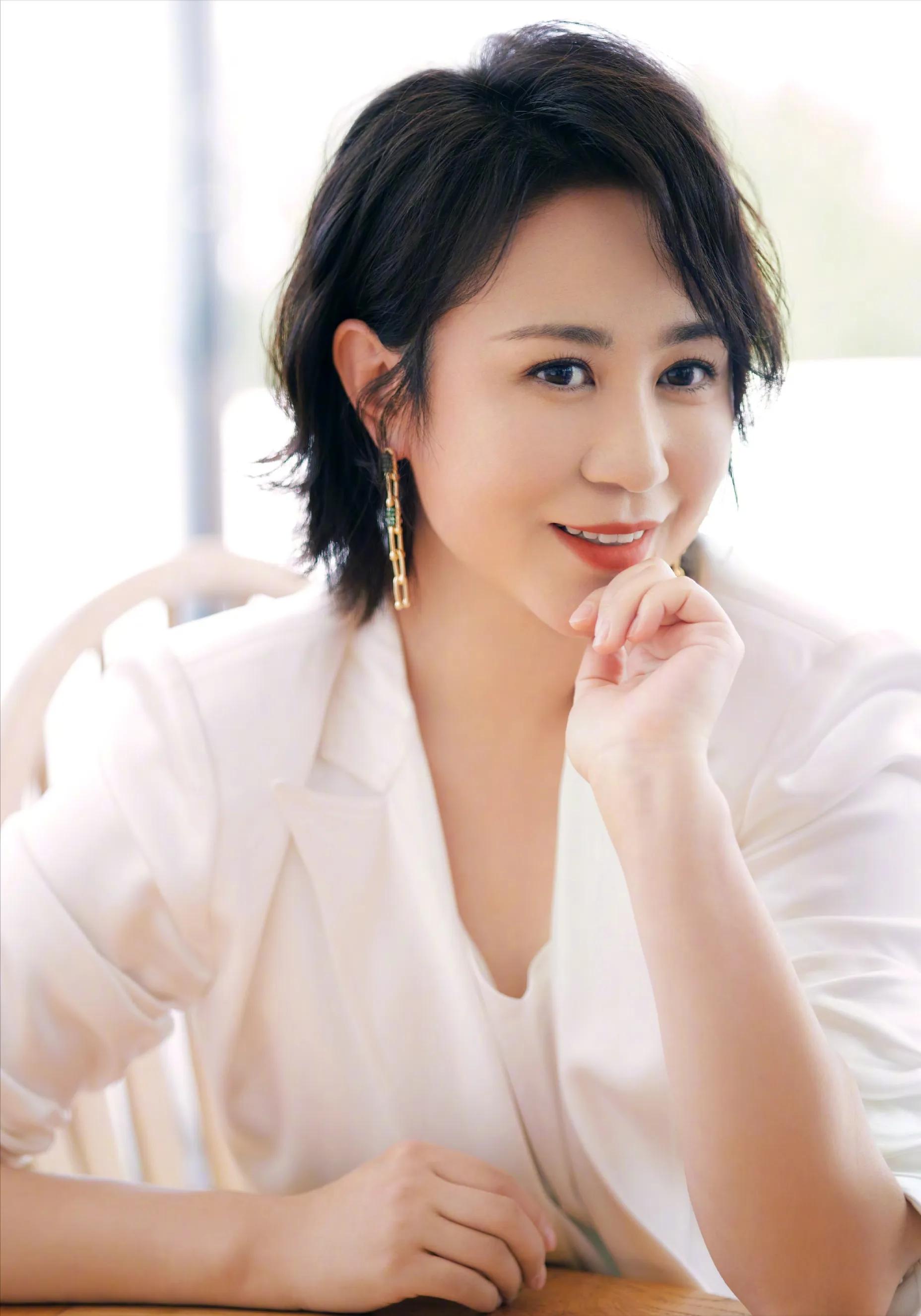 Golden Eagle Award for Best Supporting Actress Ma Li: The beauty of tenderness and tenderness ...