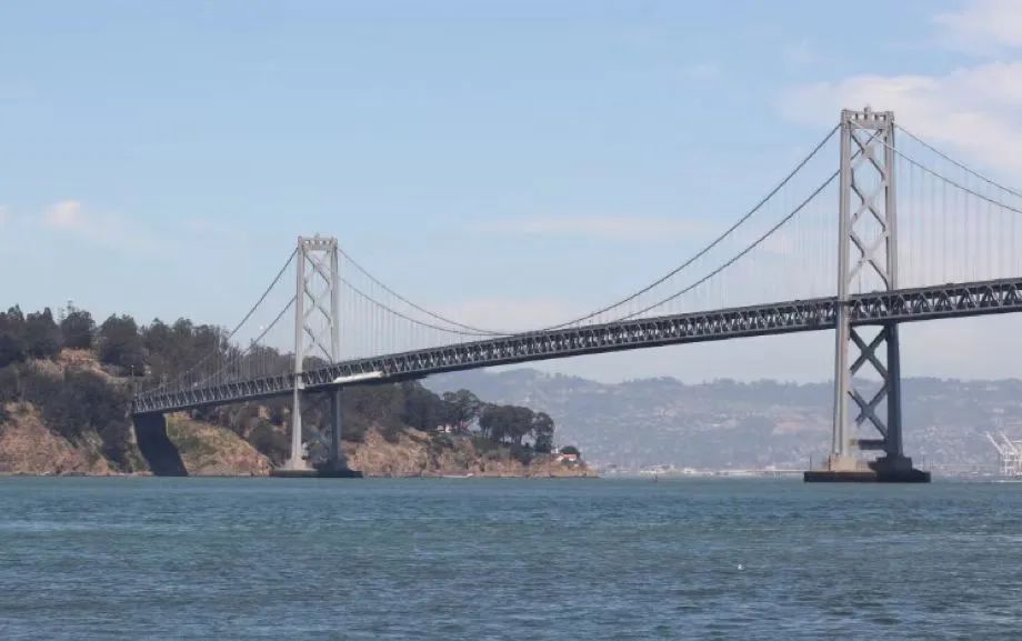 I, born in 1995, "spell" original foreign language books on Pinduoduo ...